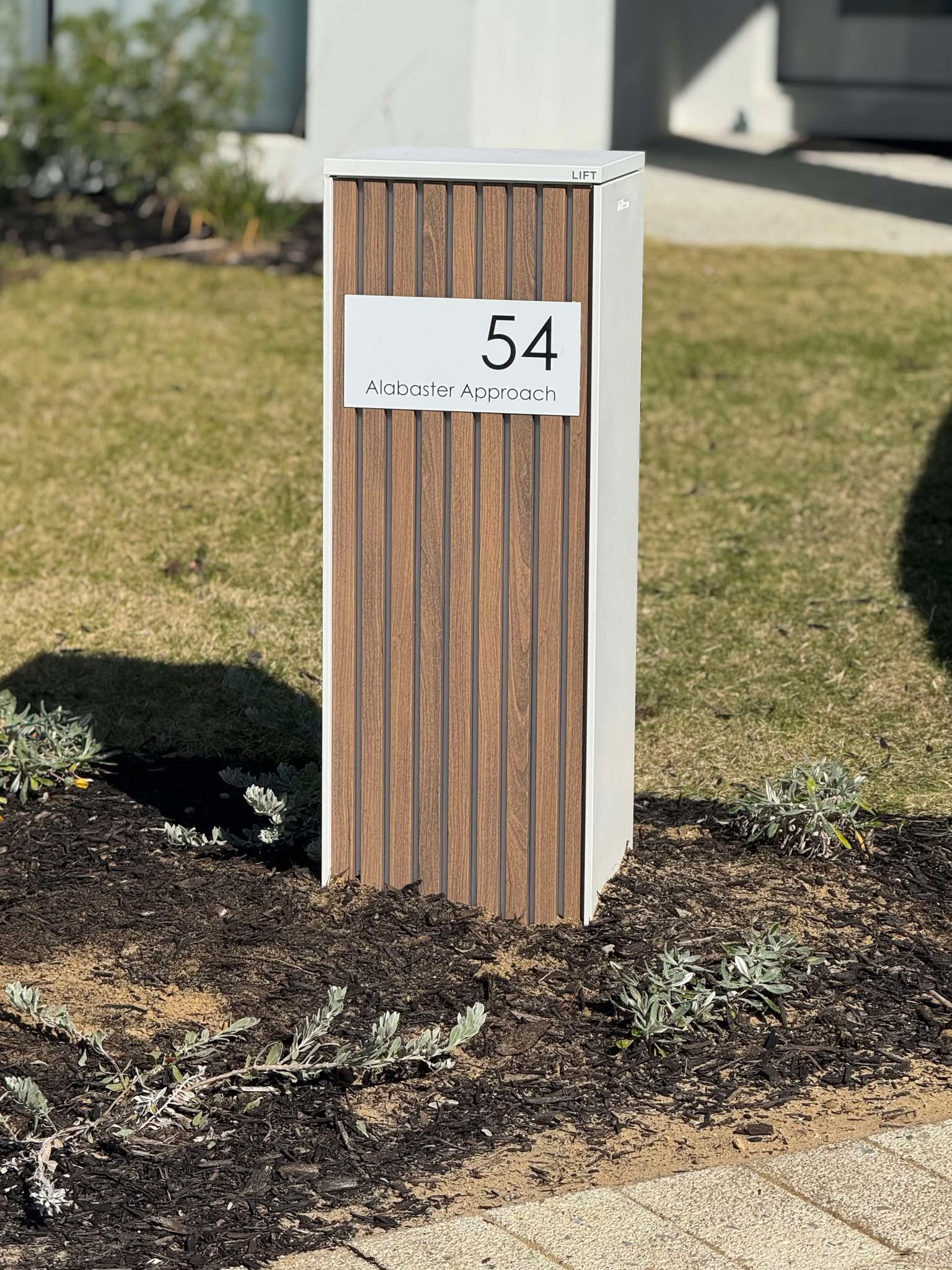 Milkcan Noosa Parcel & Mail Pillar - Aussie Clotheslines & Letterboxes