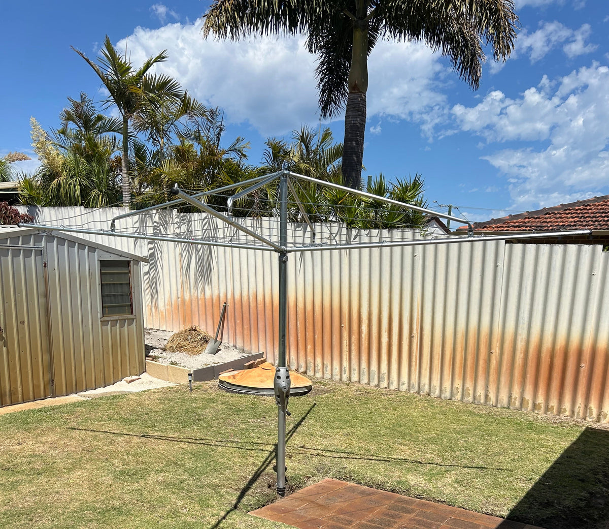 Hills Clotheslines Perth | Hills Hoist & Folding Frame Washing Lines ...
