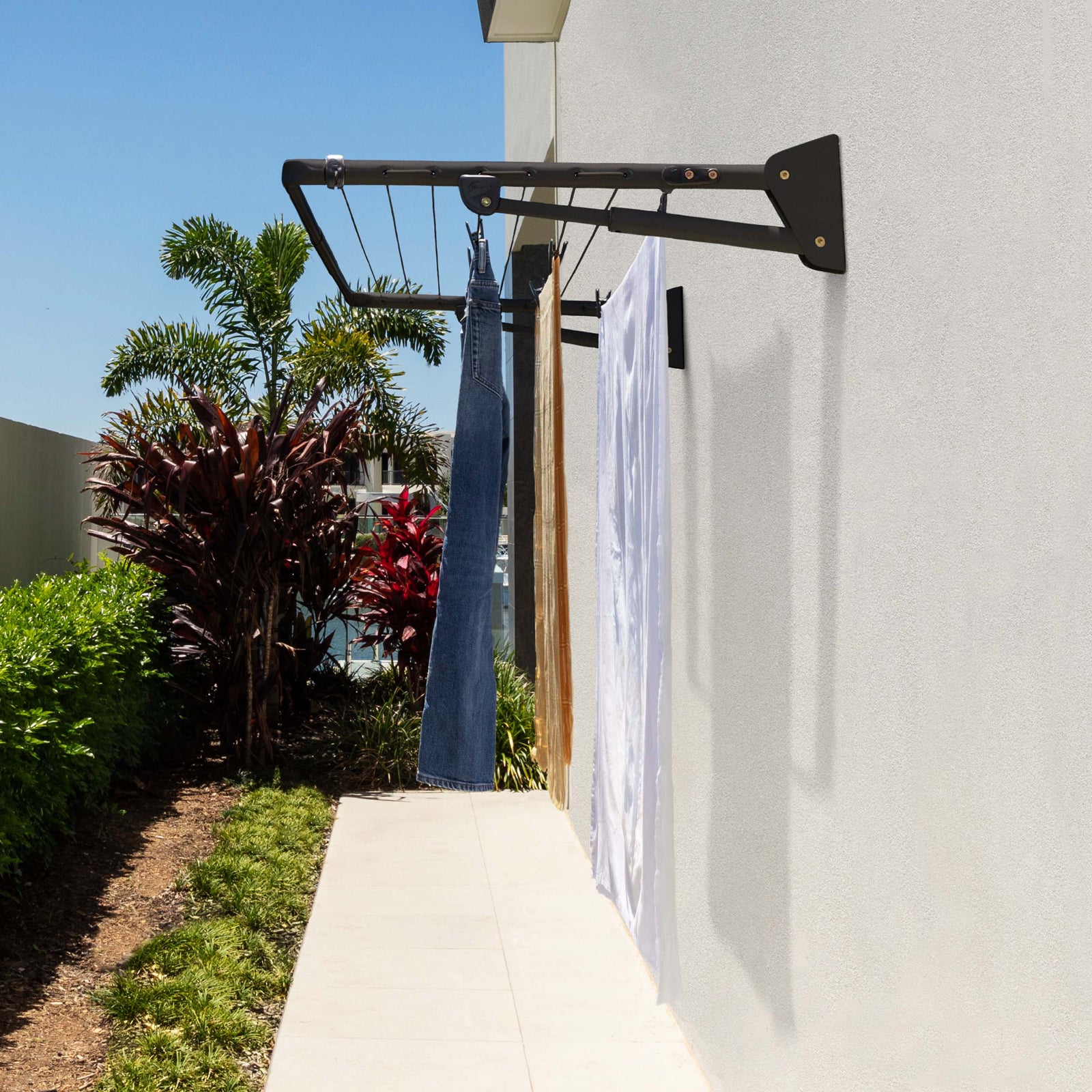 Hills Clotheslines Perth | Hills Hoist & Folding Frame Washing Lines ...